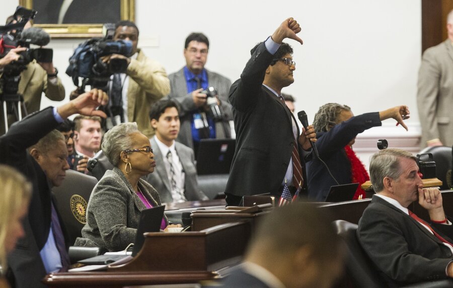 North Carolina Senate Rejects Repeal Of Transgender Bathroom Law